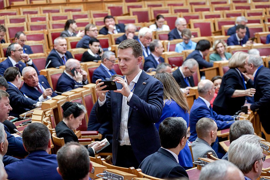 Выступление Президента РФ Владимира Путина перед участниками заседания