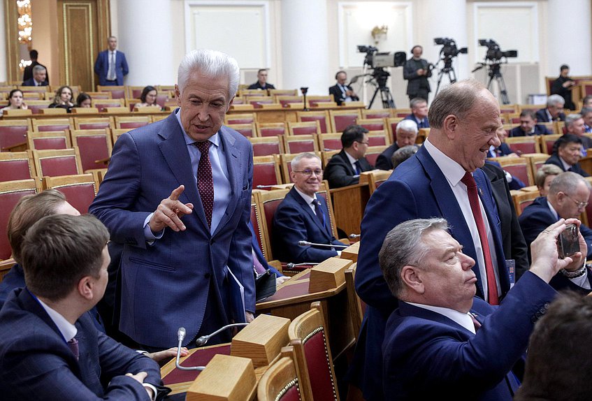 Выступление Президента РФ Владимира Путина перед участниками заседания Совета законодателей при