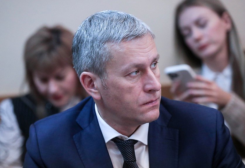 Круглый стол Комитета по экологии природным ресурсам и охране