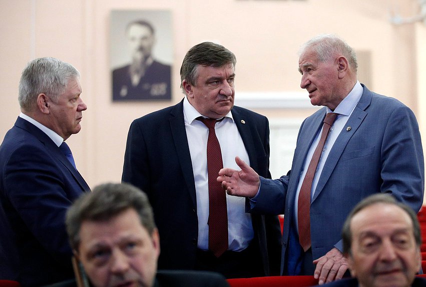 Председатель Государственной Думы Вячеслав Володин принял участие в совместном заседании