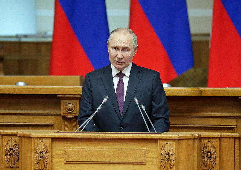Выступление Президента РФ Владимира Путина перед участниками заседания
