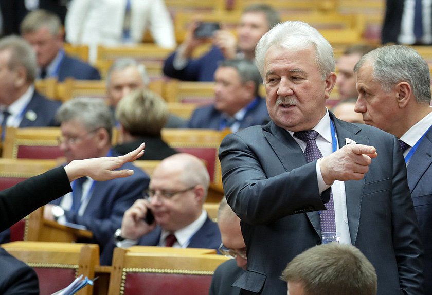 Выступление Президента РФ Владимира Путина перед участниками заседания Совета законодателей при